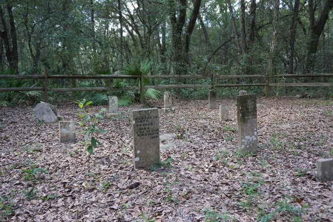 Alto Cemetery in Half Moon Wildlife Management Area | FLORIDA TRAILBLAZER